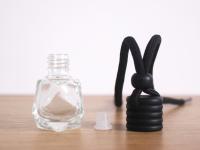 China Diamond Shape Empty Car Perfume Hanging Bottle 8ml With Black Lids for sale