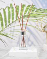China Empty 100ml Square Reed Diffuser Glass Bottle In Gradient Color With Aluminum Screw Cap for sale