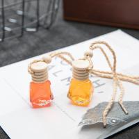 China 7ml Glass Car Perfume Bottle with Wooden Lid for Essential Oils for sale