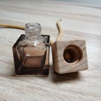 China 7ml New Color Hanging Fragrance Diffuser Car Pendant Perfume Square Wooden Cap With Coffee Brown Glass Bottle for sale