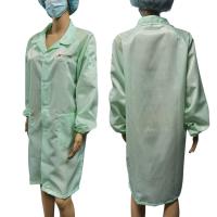 China 2 Side Pockets Lapel Collar Button 5mm Carbon Stripe ESD Cleanroom Gown Washable for sale