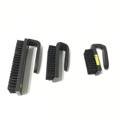 China Synthetics Fibers Cleaning Static Discharge Brush Plastic Handle U Shape Color Black for sale