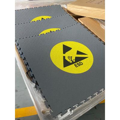 China 600x600mmx6mm Removable ESD Interlocking PVC Vinyl Floor for sale