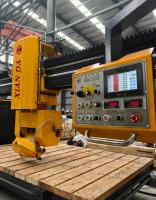 China PLC Integrated Bridge Cutting Machine 3200x2000mm Worktable 0-85° Tilting for Stone Slabs for sale