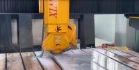 China 4 Axis Linkage CNC Bridge Cutting Machine 18.5kw 350-450mm Blade Automatic Table for sale