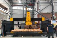 China Italian System 5 Axis CNC Bridge Saw Milling Machine 3200x2000mm Worktable 0-360° Rotation for sale
