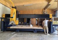 China Italian System 5 Axis CNC Bridge Saw Milling Machine 3200x2000mm Worktable 0-360° Rotation for sale