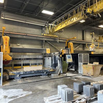 China Automatic Table Movement Bridge Saw Cutting Machine 18.5KW 8000kg CNC Stone Cutter for sale