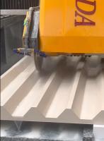 China Bridge Type Linear Cutting Milling Machine 3 Axis CNC 350 600mm Blade 400mm Lifting Travel for sale