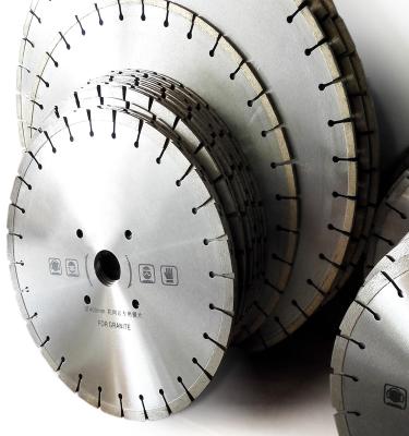 China Professional Diamond Edge Cutting Blade for Granite - 250mm to 450mm Diameter with 35%+ Diamond Concentration for sale