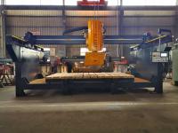 China Infrared Bridge Cutting Machine 3200x2000mm Worktable 0-85° Tilting 0-90° Rotation for Granite Marble for sale
