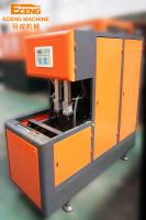 China Semi Automatic PET Stretch Blow Molding Machine 16KW 4 Cavity 5L Bottle for sale