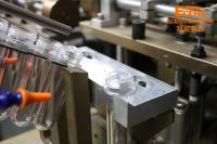 China 2000BPH Automatic Blow Molding Machine 2 Cavity Water Beverages Bottle for sale