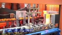 China 400ml Fully Automatic Mineral Water Bottle Manufacturing Machine 4 Cavity for sale