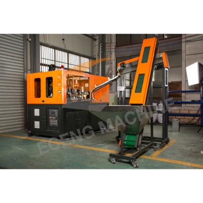 China Automatic PET Blow Moulding Machine 5L Olive Oil Bottle 380V 50Hz 700-900 BPH for sale
