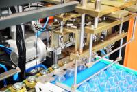 China Sugar Bottle 2 Cavity PET Blowing Machine Jar Making 3 Phase 380V for sale