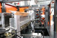China 50ml-2000ml Automatic PET Bottle Blowing Machine 27kw Stretch Blow Molding for sale