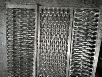China Natural Color Crocodile Mouth Perforated Grip Strut Safety Grating 1.0-5.0mm Anti Slip for sale