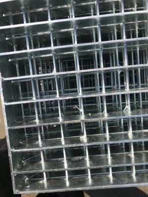 China Custom Steel Grating Stair Gutter Cover for Drainage 25mm Hole Size for sale