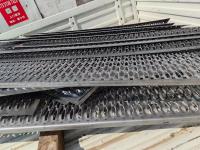 China Anti Slip Strip Safety Grating Stair Treads Steel 1.22x2.44m Customizable for sale