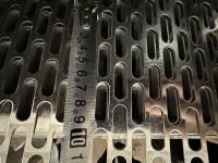 China 304 Stainless Steel Slotted Sheet Oblong Holes Filtration 1.22x2.44m Custom Sizes for sale