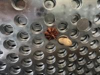 China 1000x2000mm Perforated Steel Sheet with Oblong Holes for Grain Screening for sale