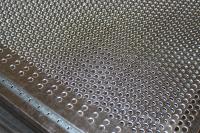 China 316L Stainless Steel Anti Slip Strip Safety Grille 10mm Holes Outdoor Corrosion Resistant for sale