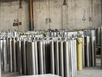 China 0.8mm Thick Anti Slip Safety Grating Grip Strut Plank for Safety Barriers 1.22x2.44m for sale