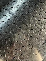 China 3mm Thick Anti Slip Stainless Steel Perforated Mesh Grille for Load Bearing Foot Pedals 500kg Capacity for sale