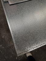 China 3mm Thick Anti Slip Stainless Steel Perforated Mesh Grille for Load Bearing Foot Pedals 500kg Capacity for sale