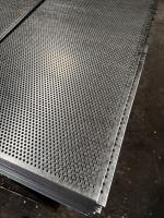 China Stainless Steel Anti Slip Safety Grating Fence Partition 10mm Aperture 1.5mm Thick for sale