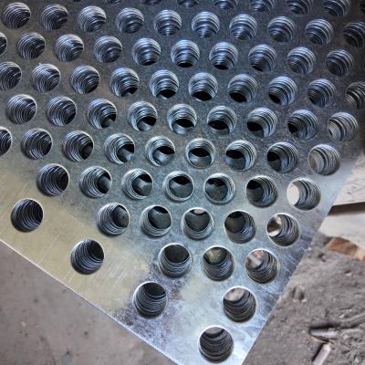 China 1220x2440mm Perforated Steel Sheet Round Holes 0.5-3mm Thickness for Material Separation for sale