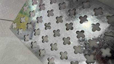 China 1.5mm Galvanized Steel Plum Blossom Perforated Sheet 1000x2000mm Customizable for sale