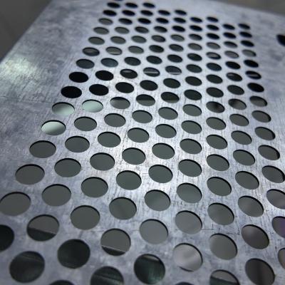China Rust resistance 3mm Thick Perforated Steel Grating For Mining Screening for sale