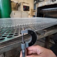 China 304 Stainless Steel Round Hole Perforated Mesh Panel Ventilation Punching Board for sale