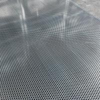 China 1000x2000mm Galvanized Perforated Metal Screen Fence Color Customizable for sale
