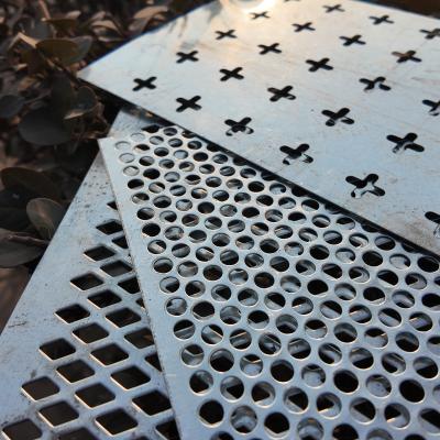 China Custom Aluminum Perforated Panel Decorative Hole Patterns 0.5-3mm Thickness for sale