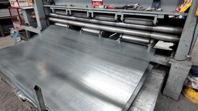 China Custom Aluminum Perforated Plate 0.5-3mm for Equipment Heat Dissipation Cover for sale