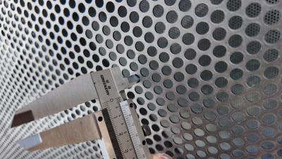 China 5mm Round Hole Perforated Metal Sheet Stainless Steel 304 1.22x2.44m for sale