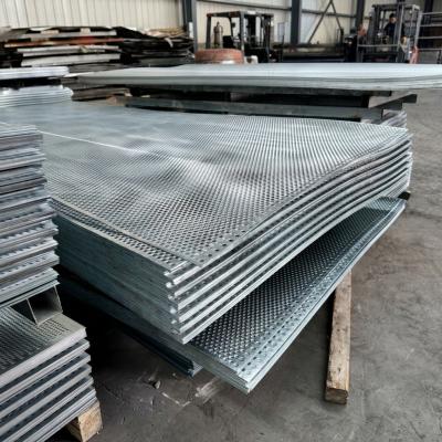China 1000x2000mm Silver Perforated Stainless Steel Sheet 1.5mm Hole 0.8-2mm Thick for sale