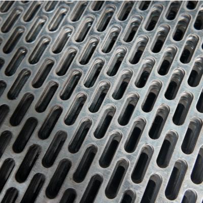 China Galvanized Oblong Slot Perforated Mesh Punching Screen For Construction for sale