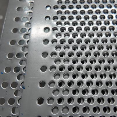 China 3mm Thickness 304 Stainless Steel Round Hole Perforated Metal Sheet for Industrial Filtration and Ventilation for sale