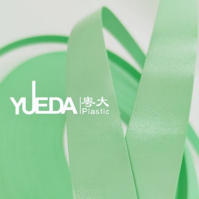 China YUEDA Pre Glued PVC Edge Banding 2mm Green Anticorrosion Furniture Tape M8681 for sale