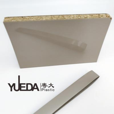 China Ultra High Gloss PVC Edge Banding A0695 - Strong Adhesive Scratch Resistant 3000m MOQ Multiple Widths for sale