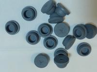 China Medical Butyl Rubber Stoppers 20mm 23mm for Pharmaceutical Lyophilization Glass Vials for sale