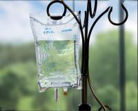 China Disposable PVC Medical Infusion Bags 100ml to 5000ml DEHP Free IV Fluid Solution Bags for sale