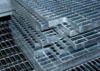 China Silver 30*60cm Steel Grating Galvanized Expanded Metal Walkway for sale