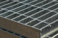 China 25x3 Galvanised Steel Grating 30mm 40mm Expanded Metal Grating for sale