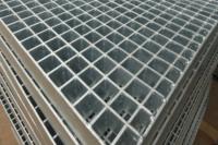 China Galvanized Bar Grating Industrial Square Steel Walkway Grating for sale