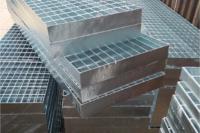 China Hot Dip Galvanized Serrated Grating Square Hole Steel Bar Grating for sale